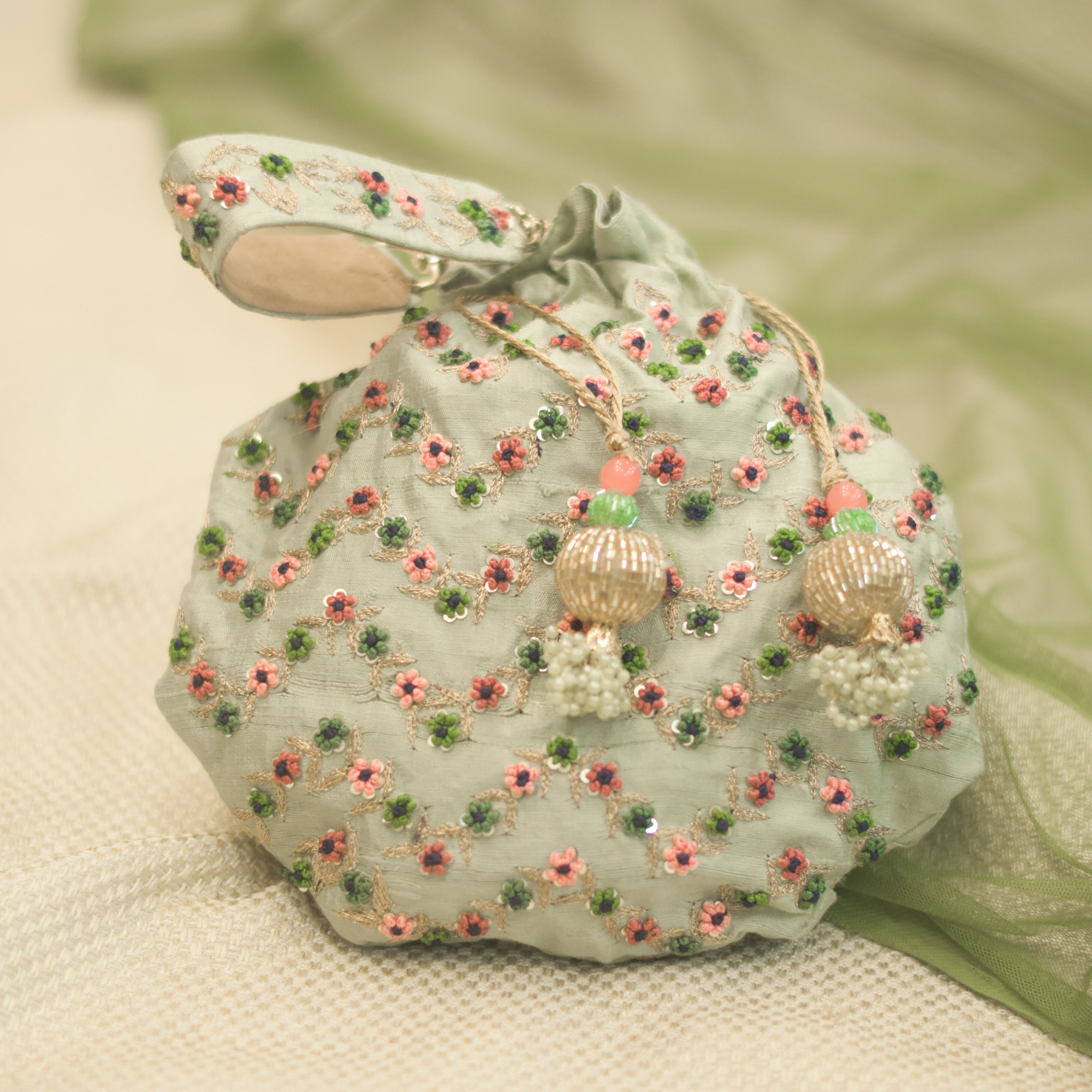 Best Traditional Potlis for Indian Weddings and Gatherings – aroundalways